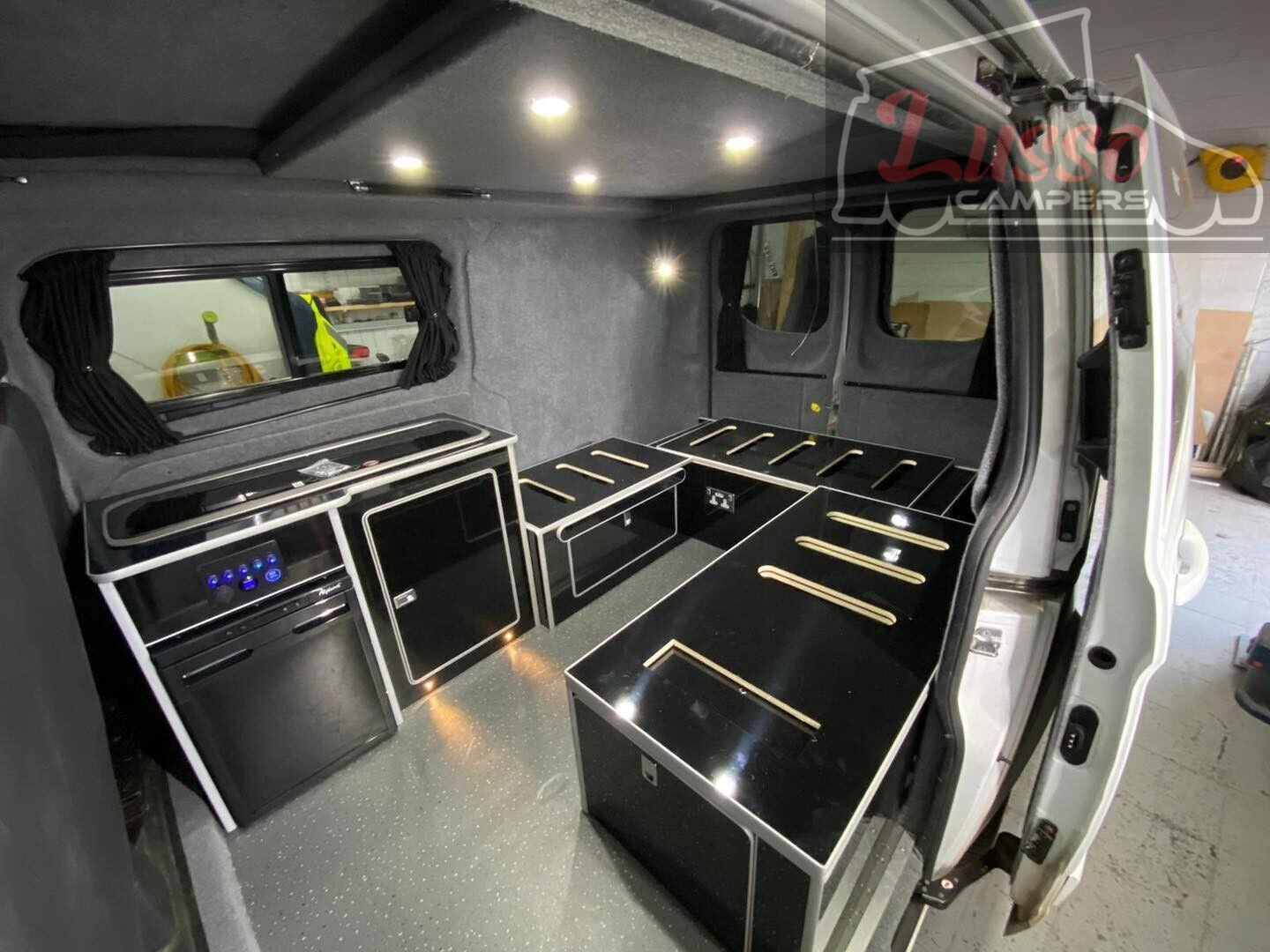U Shaped Assembled Transit Custom SWB Furniture Campervan Unit ...